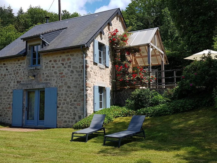 90 M² Cottage ∙ 2 Chambres ∙ 4 Personnes - Lac des Settons