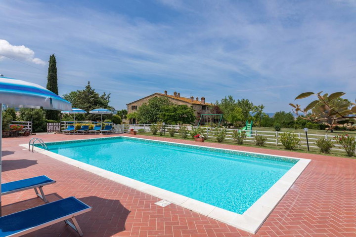 95 M² Villa ∙ 3 Bedrooms ∙ 8 Guests - Volterra