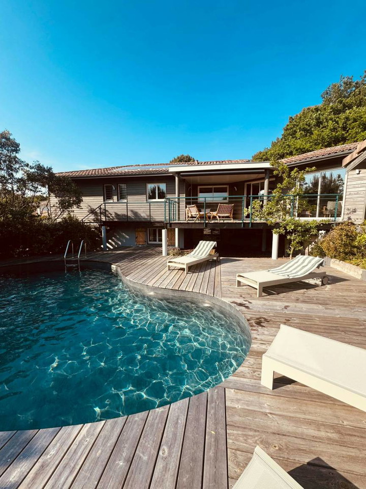 212 M² Maison De Vacances ∙ 5 Chambres ∙ 10 Personnes - Saint-Sauveur-Camprieu