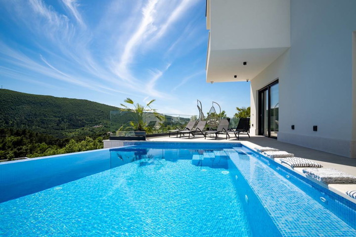 275 M² Villa ∙ 5 Schlafzimmer ∙ 10 Gäste - Omiš