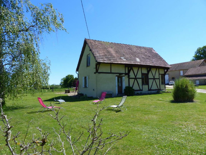 100 M² Gîte ∙ 3 Chambres ∙ 7 Personnes - Dompierre-sur-Besbre
