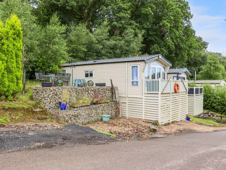 Cottage ∙ 2 Bedrooms ∙ 4 Guests - Battle