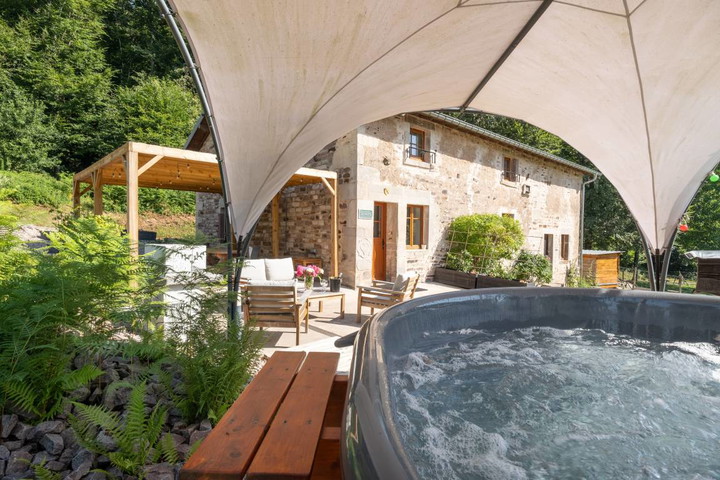 135 M² Cottage ∙ 3 Bedrooms ∙ 6 Guests - Alps