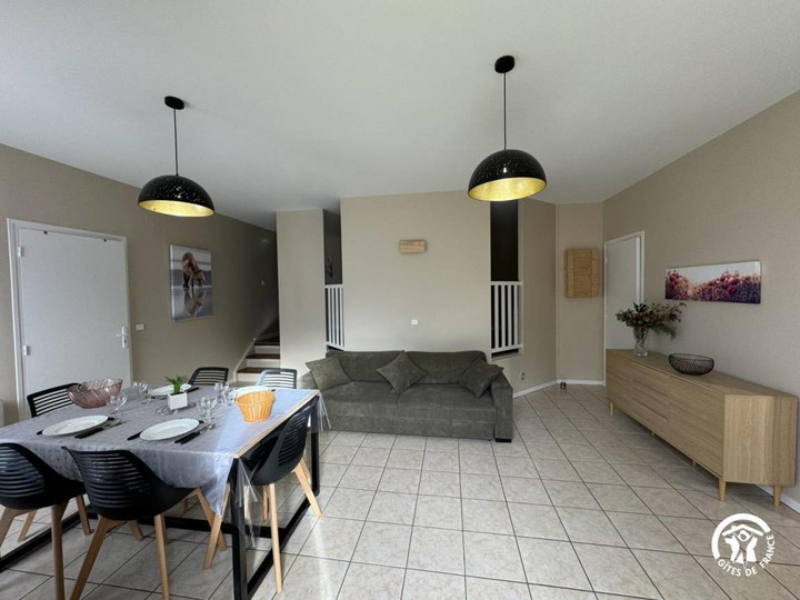 75 M² Gîte ∙ 2 Chambres ∙ 4 Personnes - Bourg-Madame