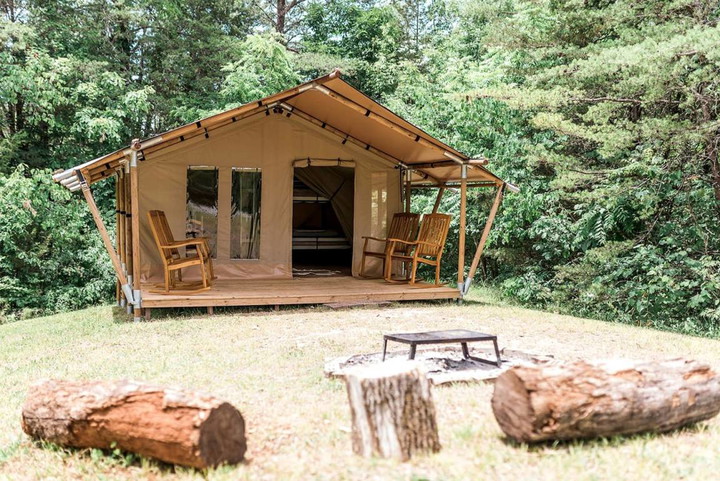 Acampamento ∙ 2 Quartos ∙ 6 Hóspedes - Knoxville, TN
