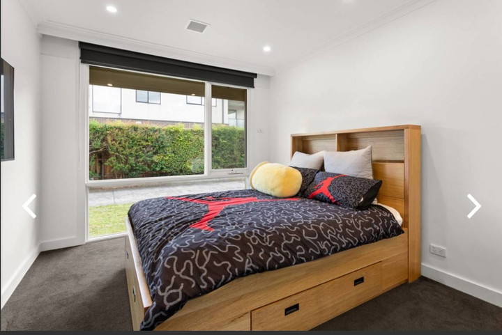 130 M² House ∙ 3 Bedrooms ∙ 4 Guests - St Kilda