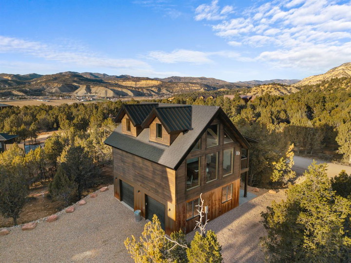79 M² Cabin ∙ 2 Bedrooms ∙ 4 Guests - Orderville, UT