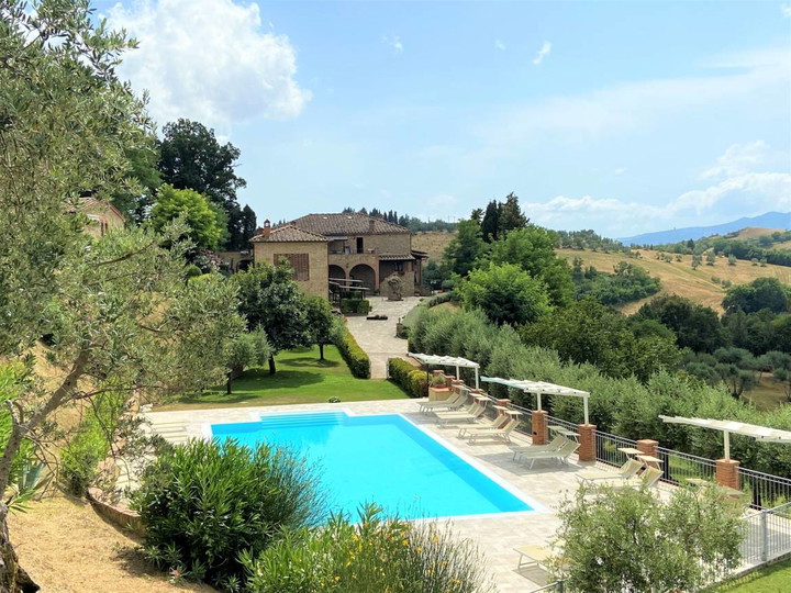 70 M² Apartment ∙ 2 Bedrooms ∙ 5 Guests - Volterra
