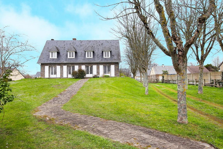 180 M² Maison De Vacances ∙ 4 Chambres ∙ 7 Personnes - Hauteville-sur-Mer