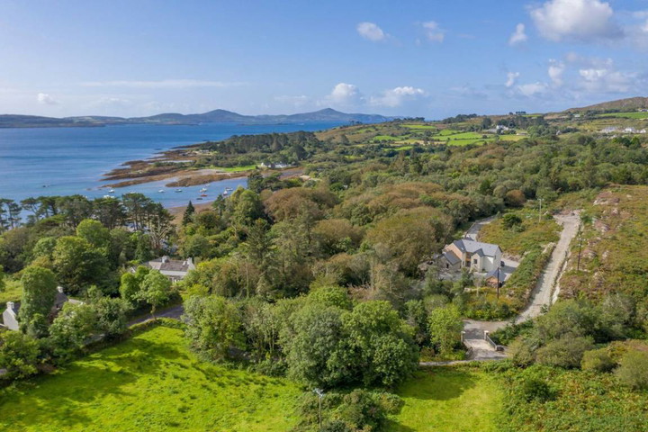 Villa ∙ 5 Bedrooms ∙ 11 Guests - County Kerry