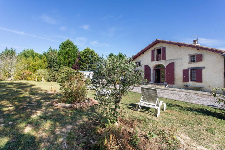 250 M² House ∙ 3 Bedrooms ∙ 8 Guests - Salies-de-Béarn