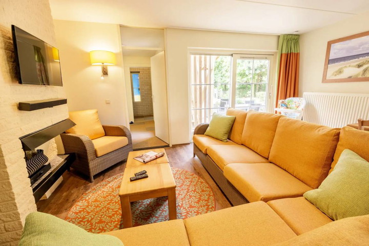 79 M² Caravan ∙ 2 Bedrooms ∙ 4 Guests - Ouddorp