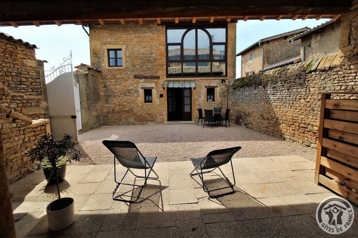 67 M² Gîte ∙ 2 Chambres ∙ 4 Personnes - Beaujolais