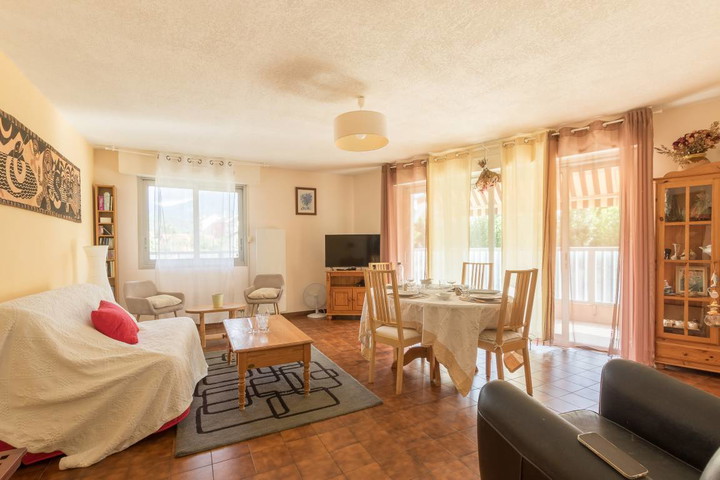 75 M² Appartement ∙ 2 Slaapkamers ∙ 6 Gasten - Embrun