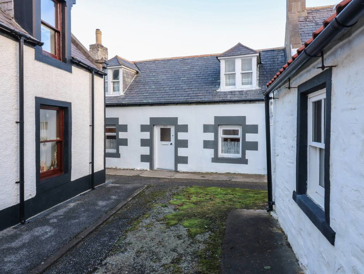 Cottage ∙ 2 Bedrooms ∙ 4 Guests - Cullen