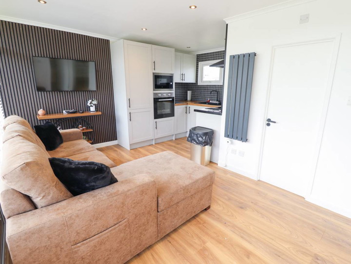 Cottage ∙ 2 Bedrooms ∙ 4 Guests - Anderby Creek