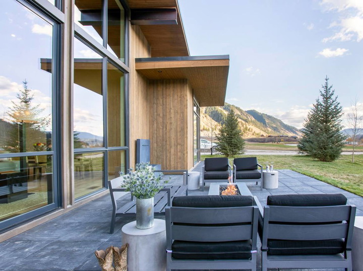 Cabin ∙ 2 Bedrooms ∙ 4 Guests - Wyoming