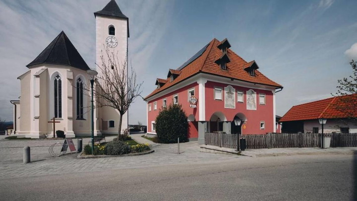 21 M² Hotel ∙ 1 Bedroom ∙ 4 Guests - Amstetten