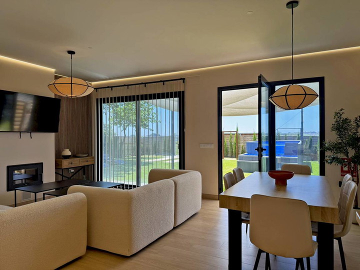 65 M² Casa ∙ 3 Habitaciones ∙ 5 Huéspedes - Jerez de la Frontera