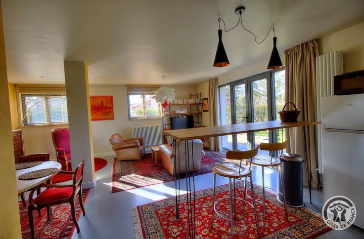 80 M² Gîte ∙ 2 Chambres ∙ 4 Personnes - Écully