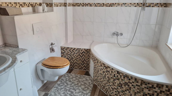 80 M² Apartment ∙ 2 Bedrooms ∙ 6 Guests - Erfurt