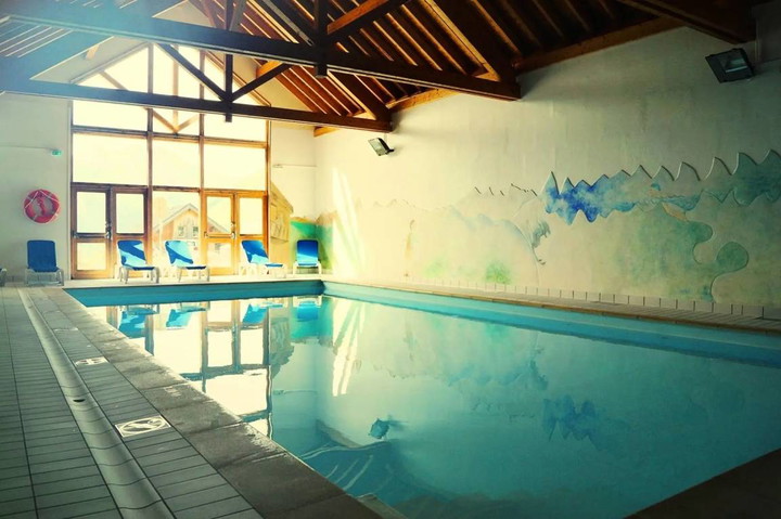 52 M² Huoneisto ∙ 3 Makuuhuonetta ∙ 9 Vierasta - Albiez-Montrond