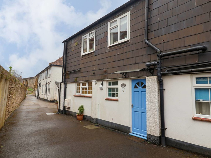 Cottage ∙ 2 Bedrooms ∙ 5 Guests - Lyme Regis