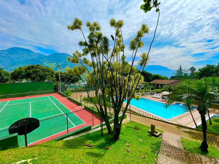 450 M² Villa ∙ 8 Bedrooms ∙ 30 Guests - Copacabana