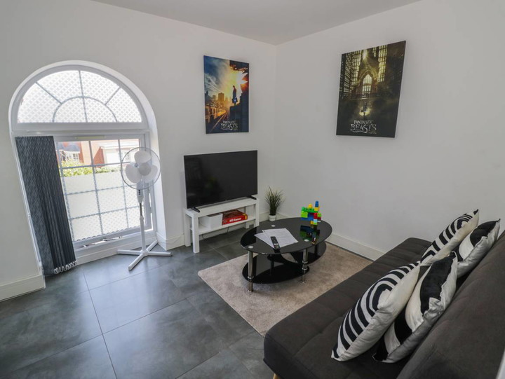Cottage ∙ 2 Bedrooms ∙ 7 Guests - Birmingham