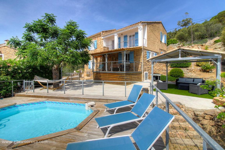 150 M² Gîte ∙ 3 Chambres ∙ 6 Personnes - Corse-du-Sud