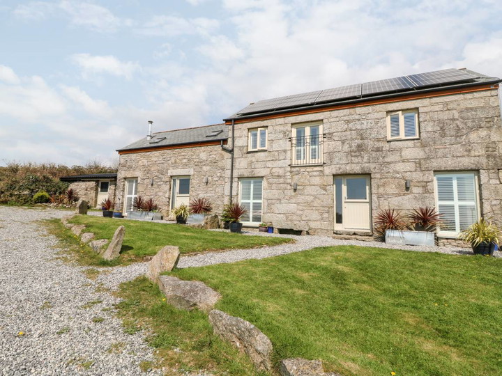 Cottage ∙ 2 Bedrooms ∙ 4 Guests - St Austell