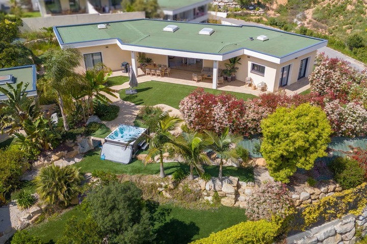 150 M² Maison De Vacances ∙ 4 Chambres ∙ 8 Personnes - Ajaccio