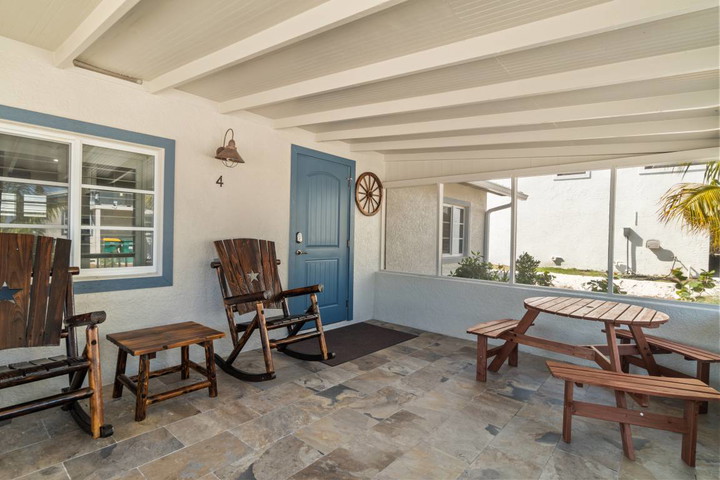 Cottage ∙ 2 Bedrooms ∙ 4 Guests - Sanibel Island, FL