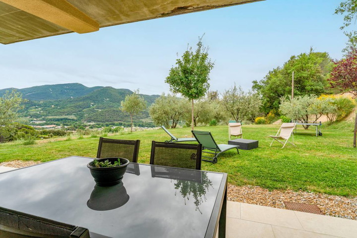 70 M² Appartement ∙ 2 Chambres ∙ 4 Personnes - Nyons