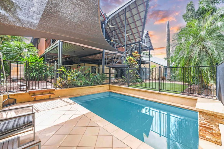 Apartment ∙ 6 Bedrooms ∙ 12 Guests - Palmerston City