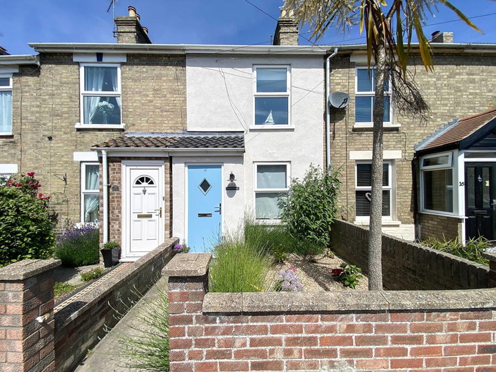 Cottage ∙ 2 Bedrooms ∙ 4 Guests - Lowestoft