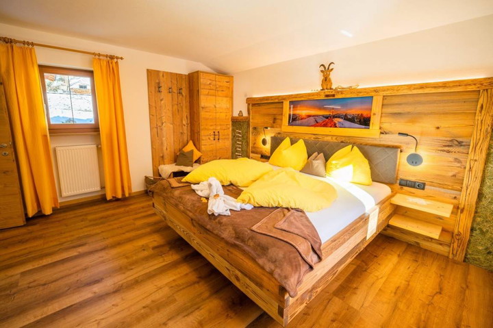 73 M² Ferienwohnung ∙ 2 Schlafzimmer ∙ 10 Gäste - Sand in Taufers