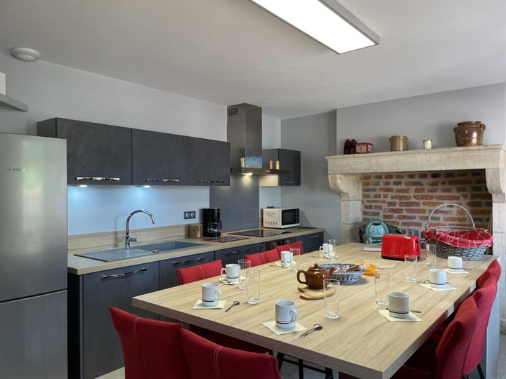 120 M² Gîte ∙ 4 Bedrooms ∙ 8 Guests - Auvergne