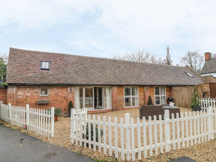 Cottage ∙ 2 Bedrooms ∙ 4 Guests - Stratford-upon-Avon