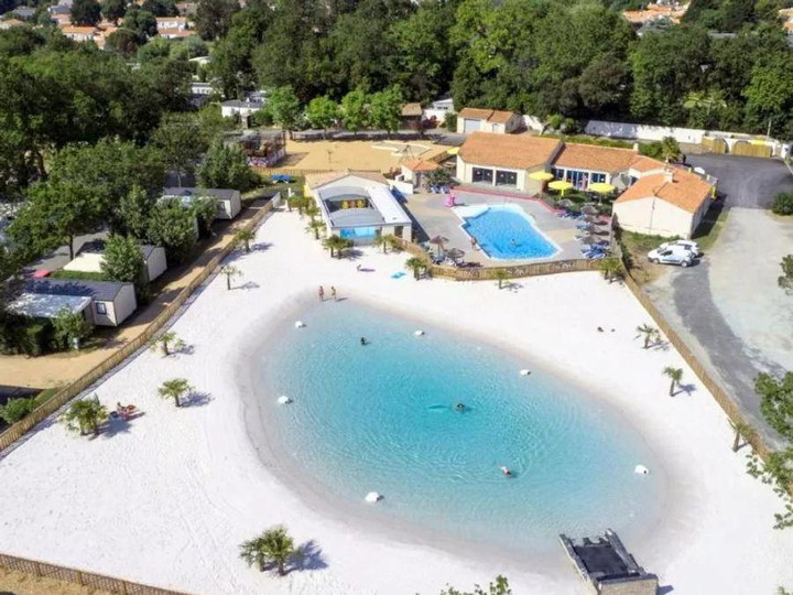 33 M² Caravan ∙ 3 Bedrooms ∙ 6 Guests - Vendée