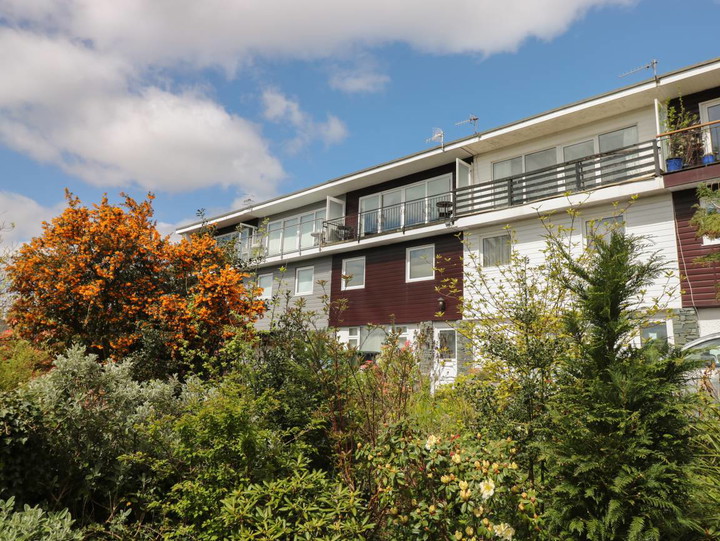 Cottage ∙ 3 Bedrooms ∙ 6 Guests - Bowness-on-Windermere