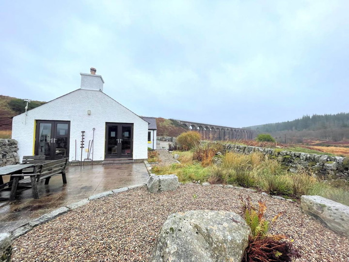 93 M² House ∙ 3 Bedrooms ∙ 6 Guests - Gatehouse of Fleet