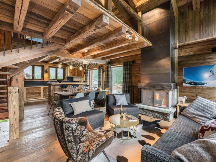 145 M² Chalet ∙ 4 Chambres ∙ 10 Personnes -