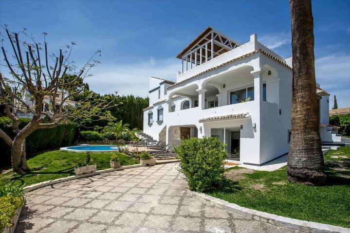 360 M² Villa ∙ 6 Habitaciones ∙ 12 Huéspedes - Calahonda