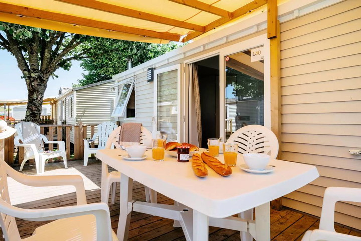 24 M² Caravan ∙ 2 Bedrooms ∙ 4 Guests - Bardolino