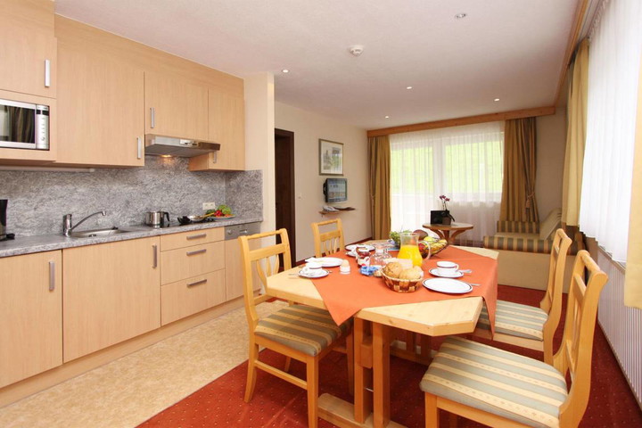 70 M² Ferienwohnung ∙ 2 Schlafzimmer ∙ 6 Gäste - Sölden