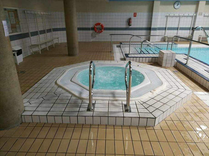 70 M² Apartamento ∙ 2 Habitaciones ∙ 6 Huéspedes - Zaragoza