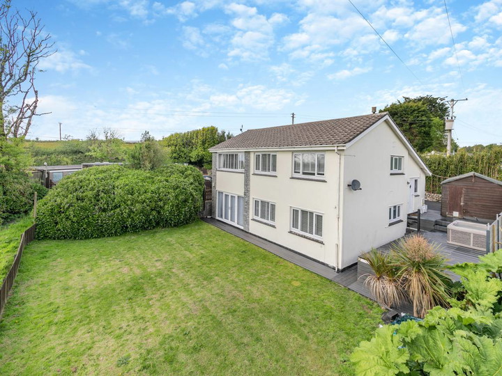 Cottage ∙ 5 Bedrooms ∙ 10 Guests - Helston