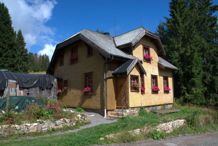 160 M² Huis ∙ 3 Slaapkamers ∙ 22 Gasten - Kirchzarten