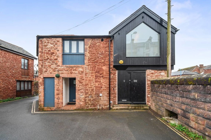 75 M² Cottage ∙ 2 Bedrooms ∙ 5 Guests - England